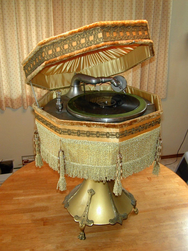 Phonograph Lamp - MBSI
